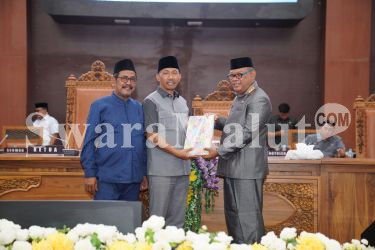 Pj Gubernur Sampaikan Nota Keuangan RAPBD 2025 Serta Pendapat Akhir ...